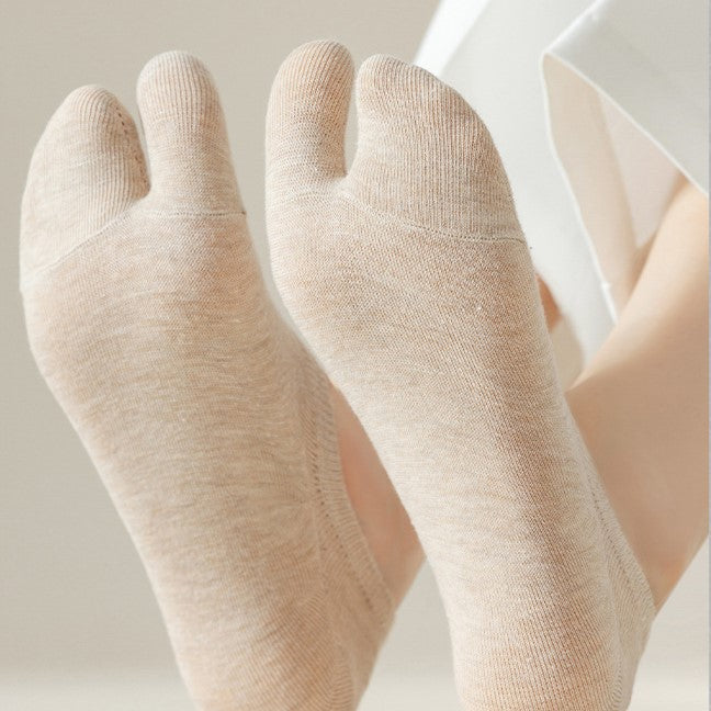 Split-toe Tabi Socks for Kimono and Geta Costume – En Yukata